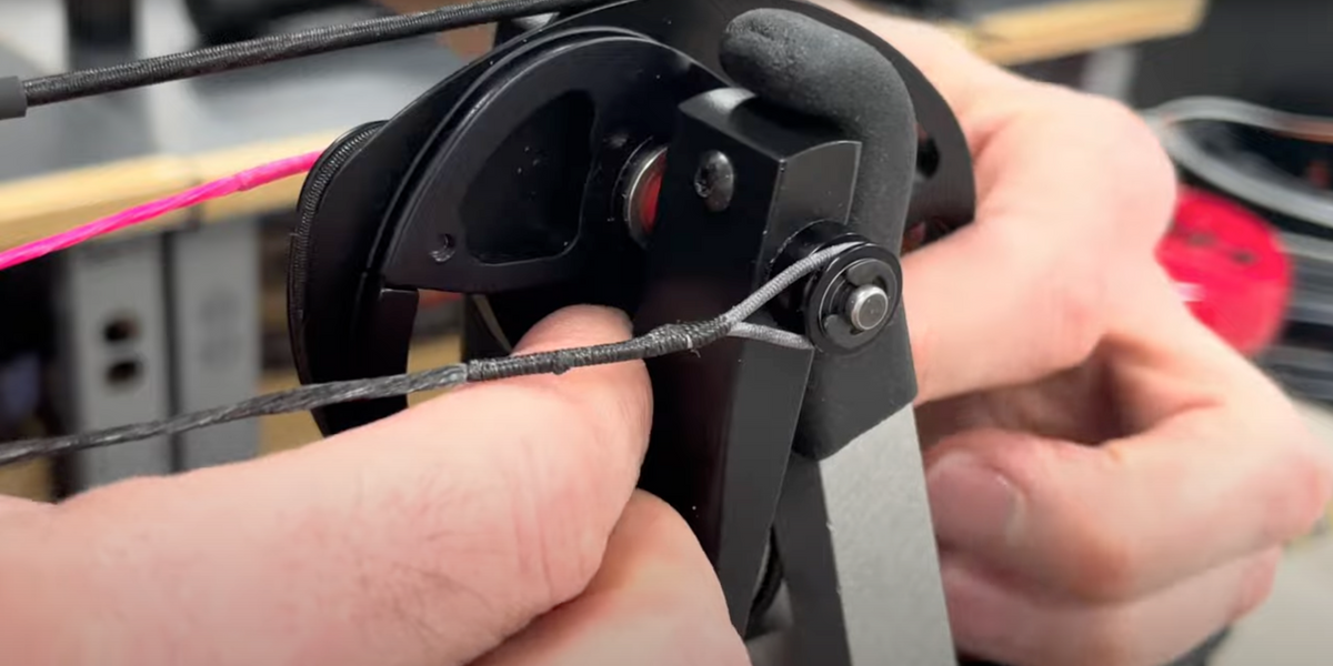 How To Change Your Compound Bow Strings — Canada Archery Online